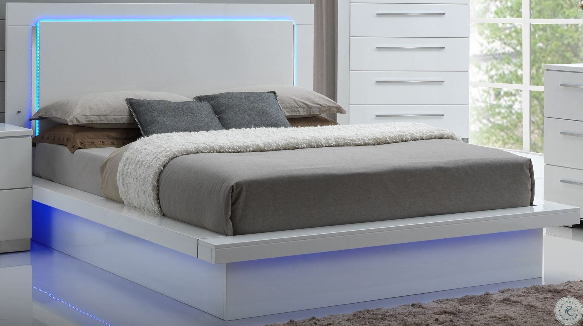 Sapphire High Gloss White Laminate Platform Bedroom Set ...