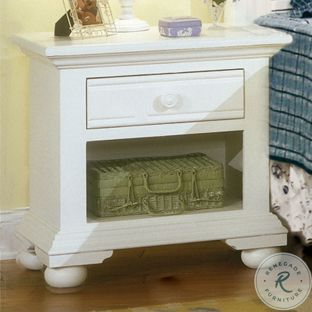 Cottage Traditions White Open Nightstand | HomeGalleryStores.com | 6510-410