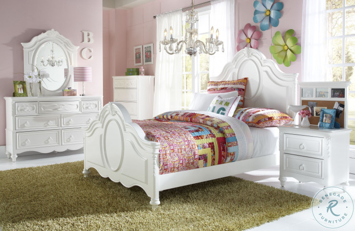 White Victorian Bedroom Furniture